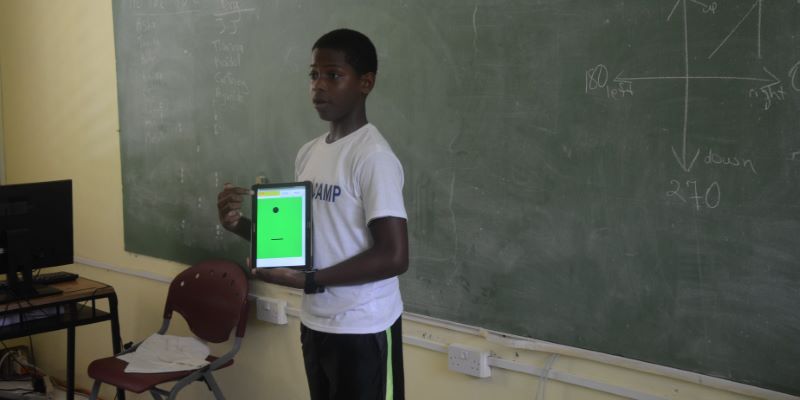 20 Colihaut Students Create Mobile Apps within 14 Days of Learning to ...