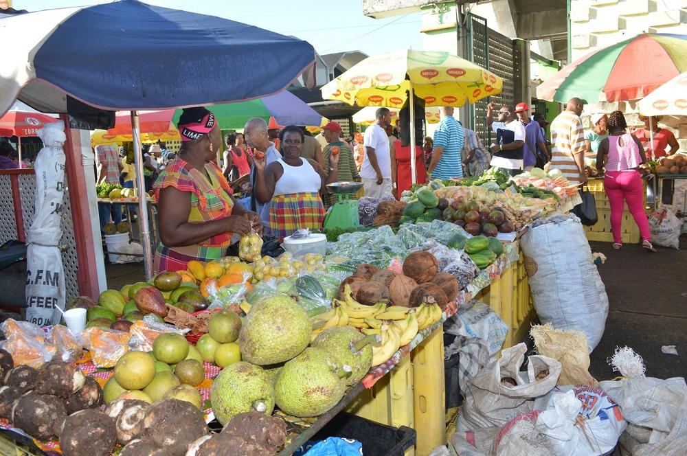 Roseau Market Act – DOM767