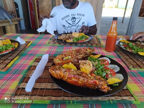 Kish Tree View Bar - Business