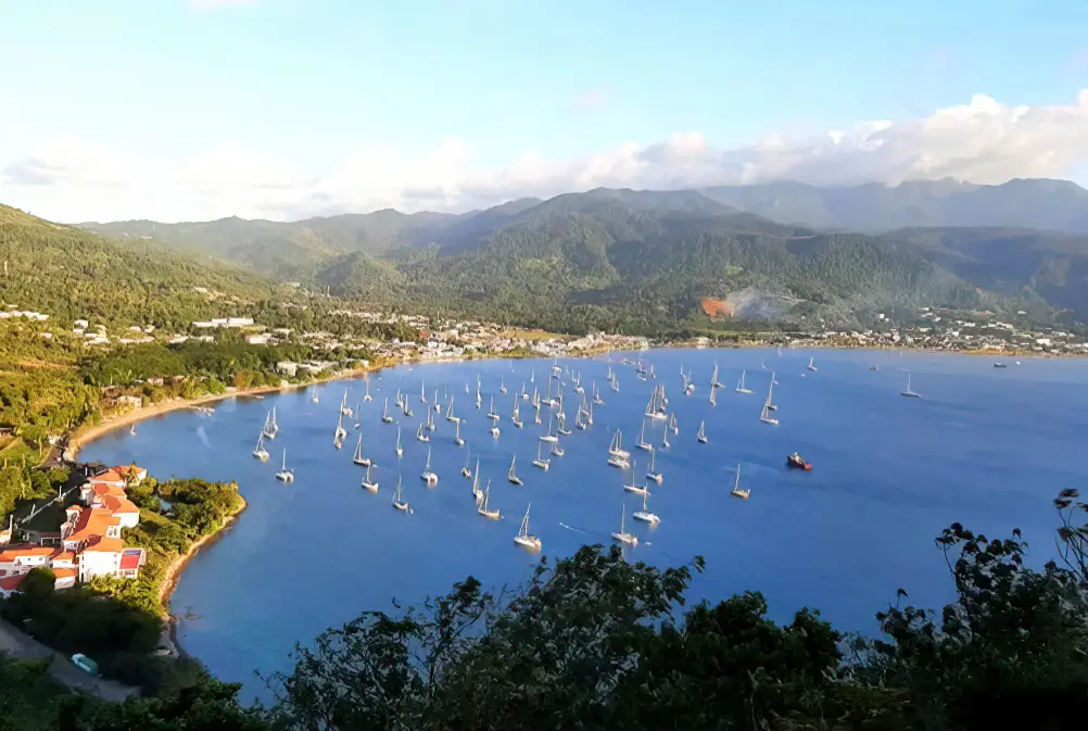 Yachting in Dominica – DOM767