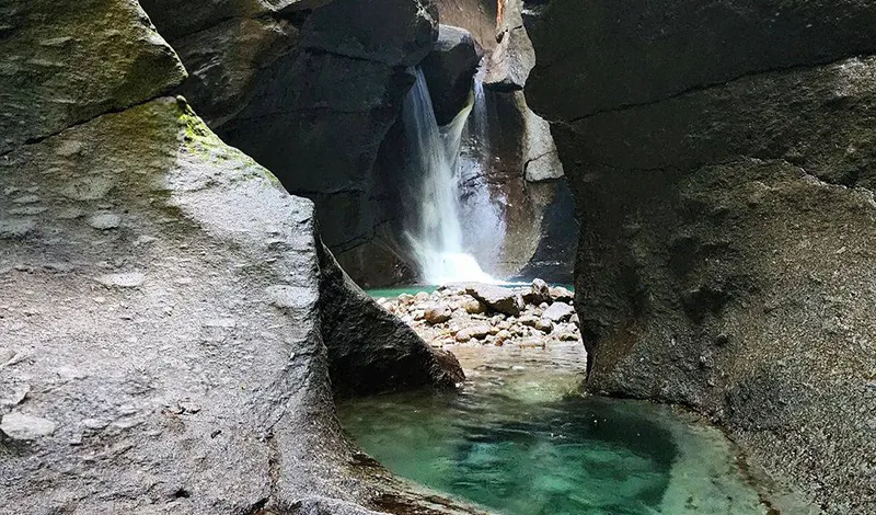 Cathedral Falls – DOM767