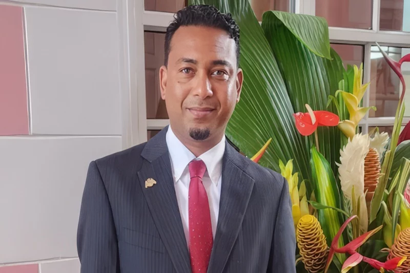 Jullan Defoe – DOM767